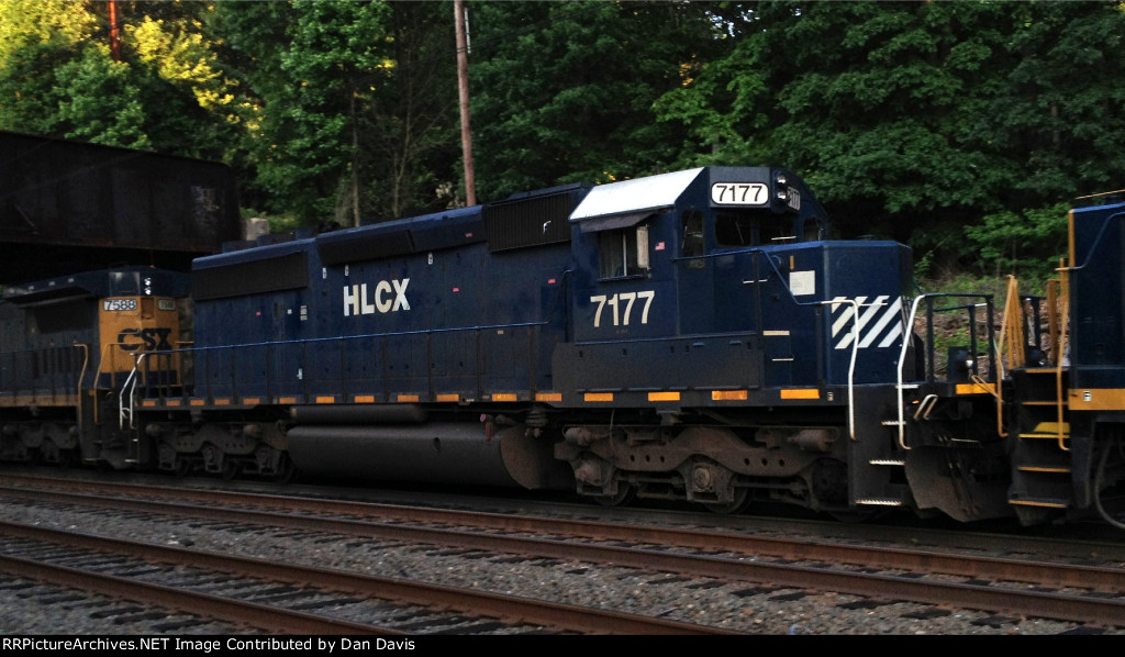 HLCX SD40-2 7177 trails o Q410-31